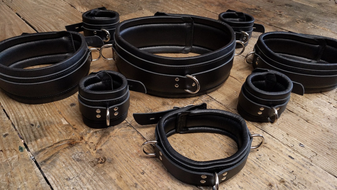 Classic Black Bondage Cuffs Restraints BDSM Real Leather Heavy Padded ...
