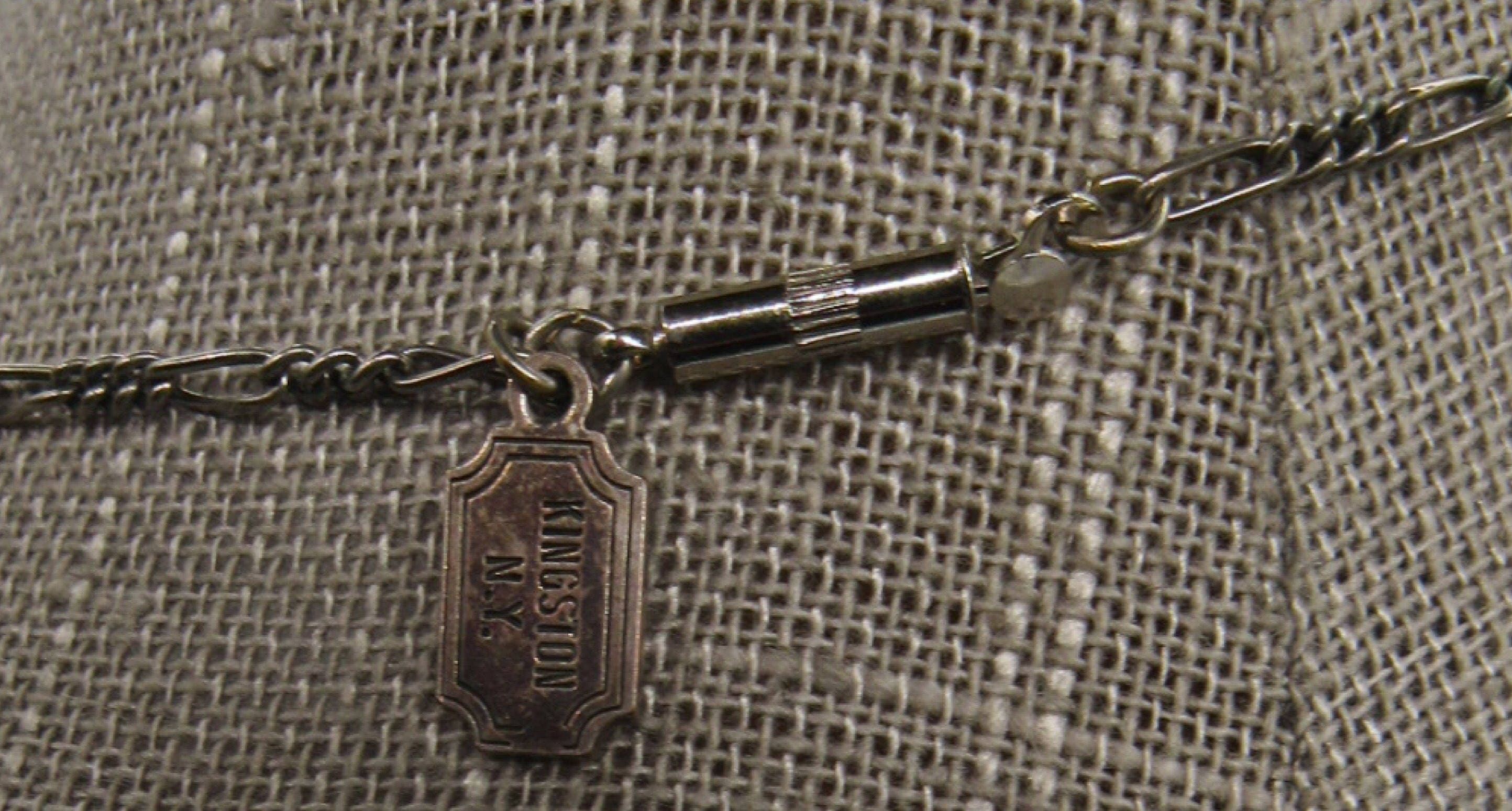 Pididdly Links Kingston NY silver tone fairy rhinestone signed pendant ...