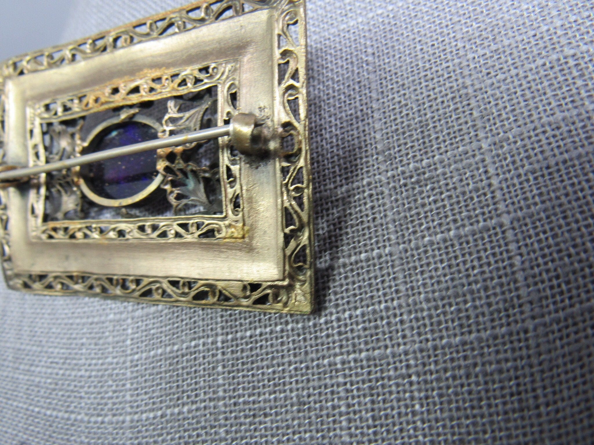 Antique early 20th century ornate brass Edwardian style sash pin with a ...