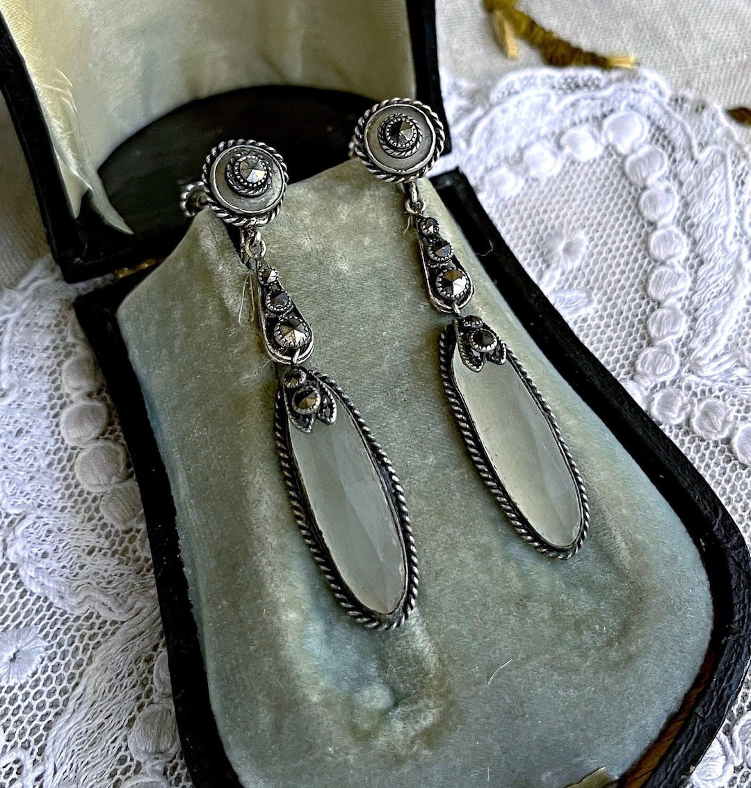 Unique Antique Edwardian Rodium Plated Silver Faceted Opaque Camphor ...