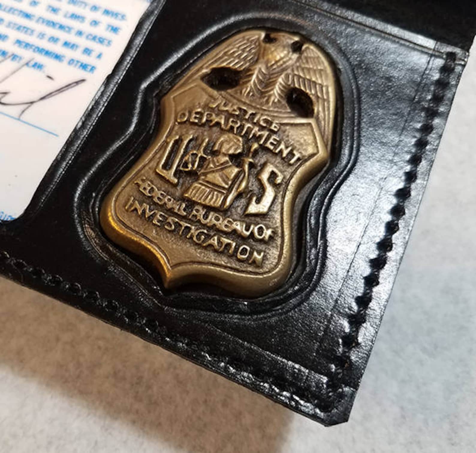 X-files Prop Mulder or Scully Wallet With Badge & ID Hanger - Etsy