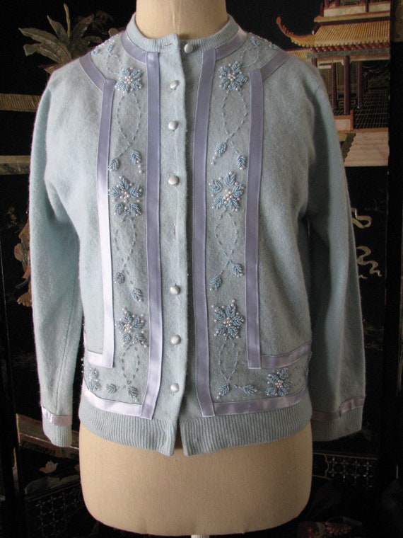 1950s cardigan - Vintage Pin-up Cardigan - Beaded - F… - Gem