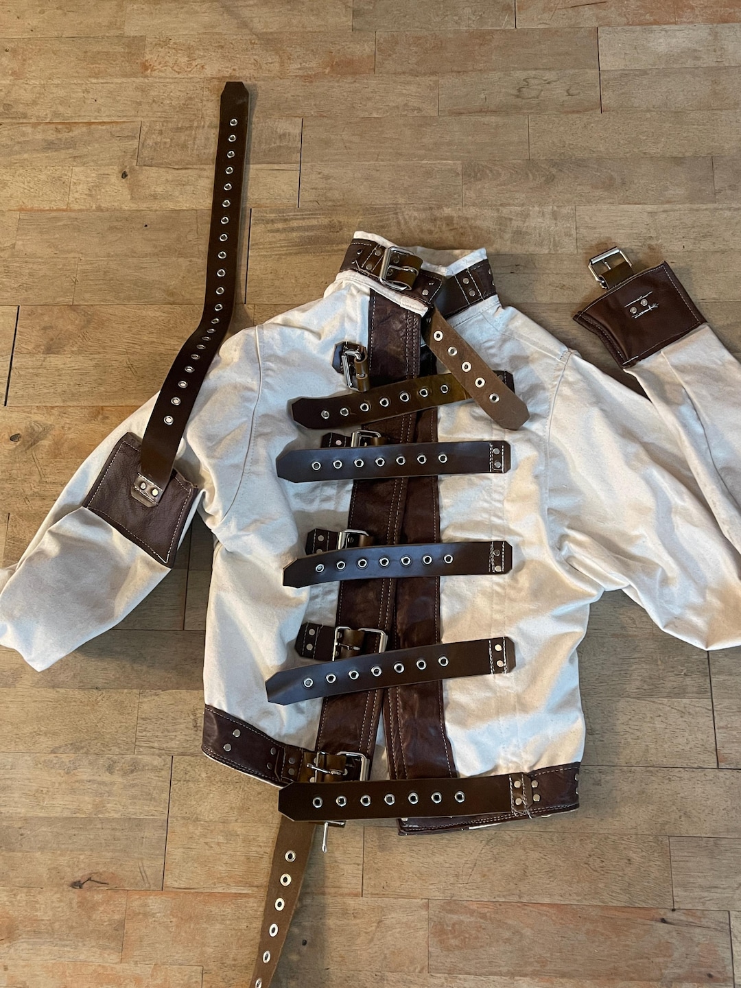 Medium Ready to Ship Straitjacket Straight Jacket / Magic Magician ...