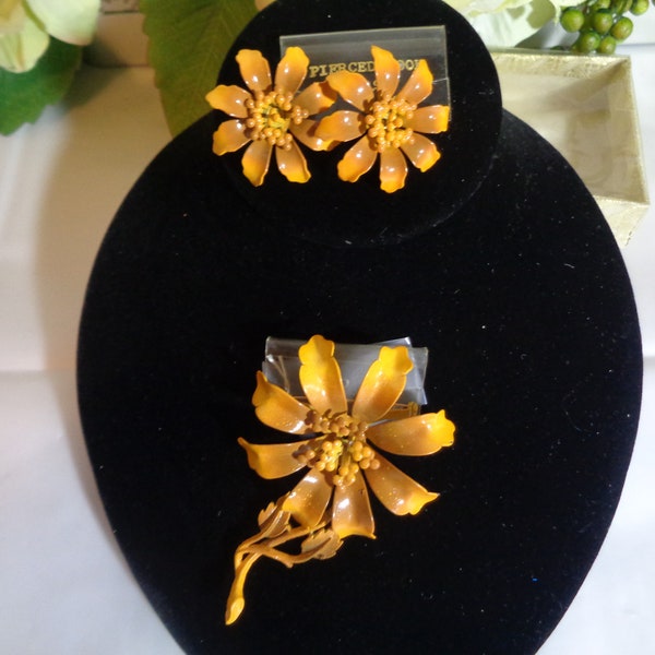 Clip on Earrings and Matching Brooch - Etsy