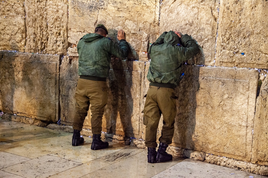 Two Jewish IDF Tsahal Soldiers Praying at the Kotel Western - Etsy
