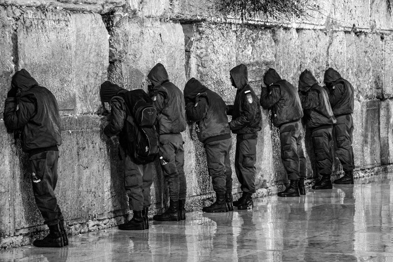 Jewish IDF Tsahal Soldiers Group Praying at the Kotel Western - Etsy