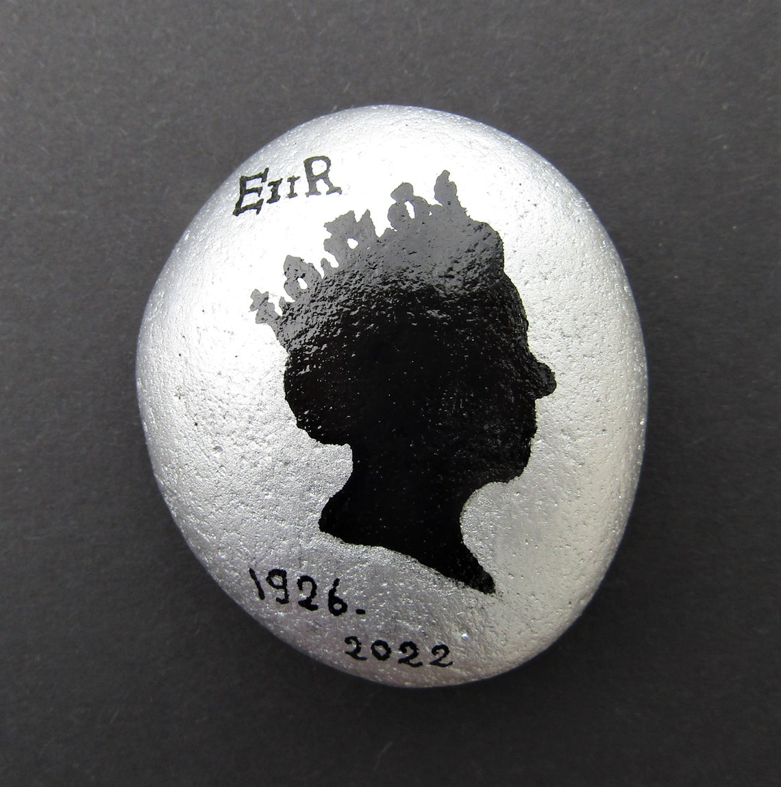 Queen Elizabeth Painted Rock Memorial Stone Art Painting - Etsy UK