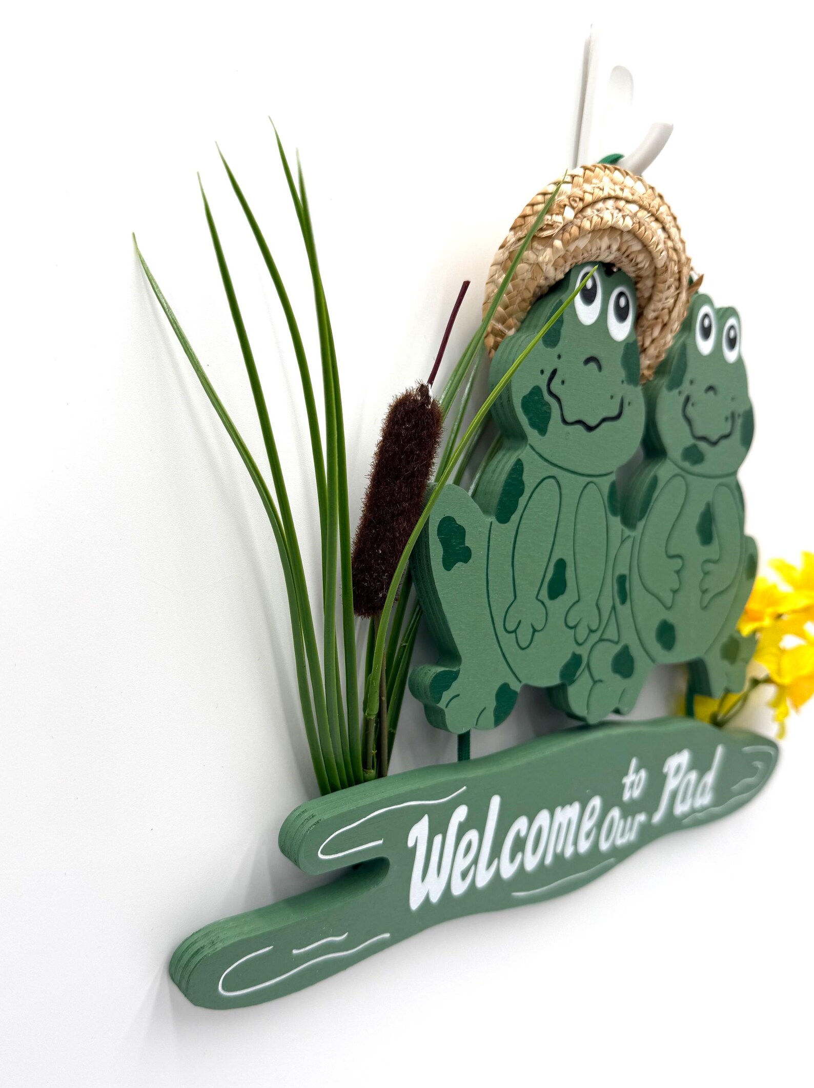 PERSONALIZED Welcome Sign - Welcome to Our Pad Frog Decoration ...