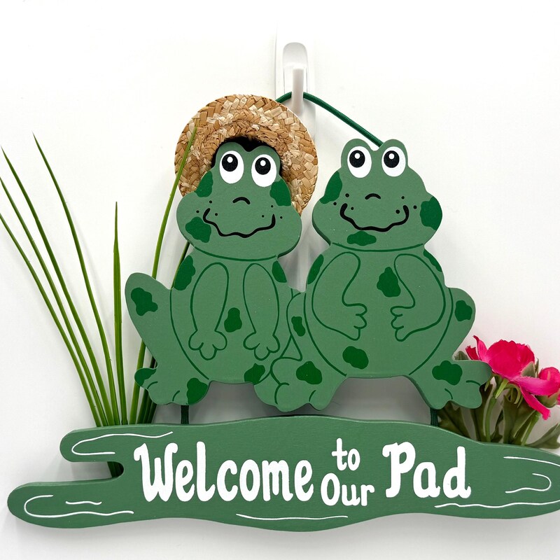 Couple Frogs Sign - Etsy
