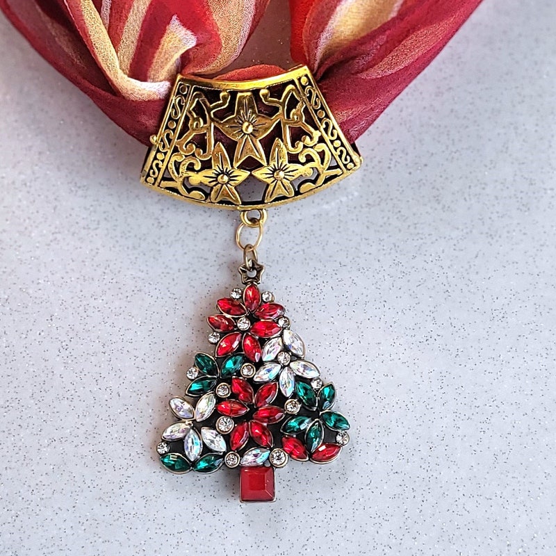 Scarf Pendant - Etsy