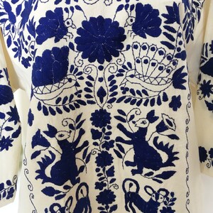 Mexican blouse, hand-embroidered robe, beautiful colorful Mexican ...