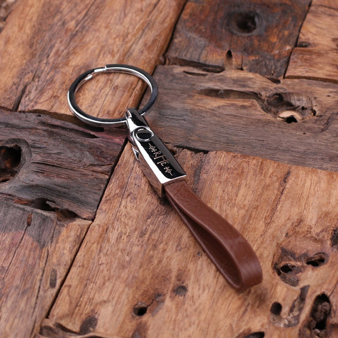Personalized Round Leather Key Chain Monogrammed Groomsmen - Etsy