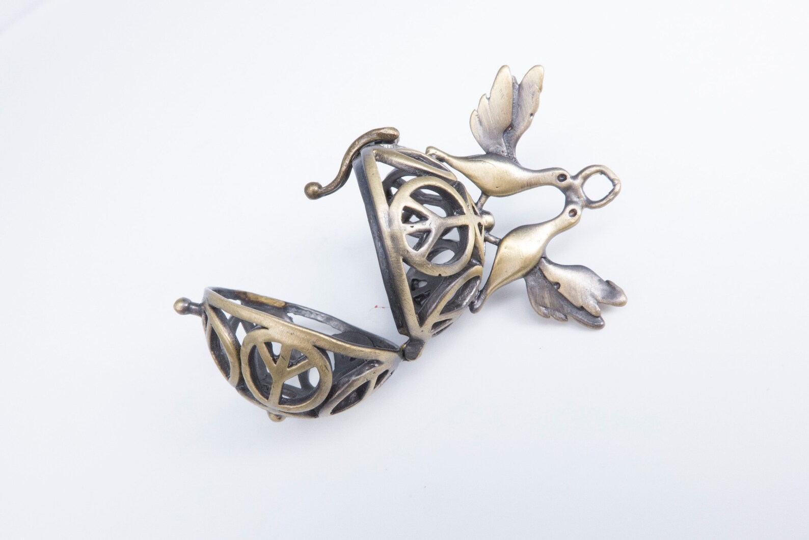 Peace Doves Locket Pendant Kissing Pigeon Jewlery Lockets - Etsy