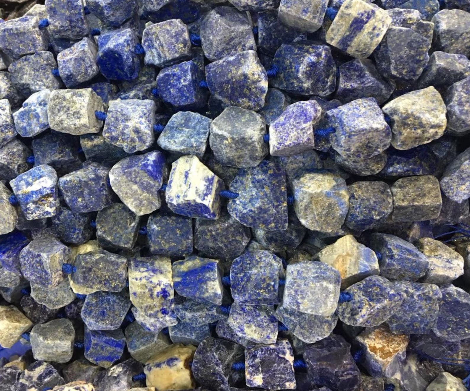 Raw Lapis Lazuli - Light Blue Big Nuggets - Raw Nuggets Supplies ...