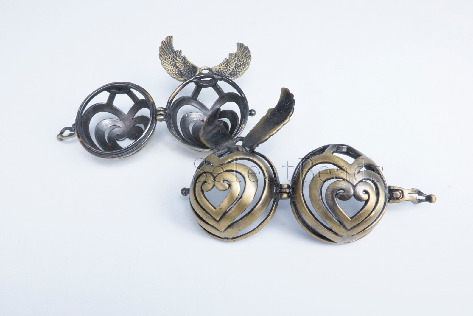 Angel Wings Lockets Heart Pattern Pendant Round Locket | Etsy