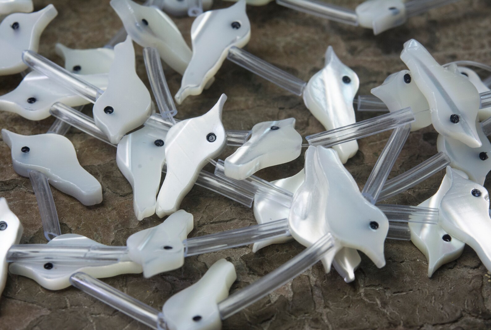 Mother of Pearl Bird Beads - MOP Animal Jewelry Beads - White Animal ...