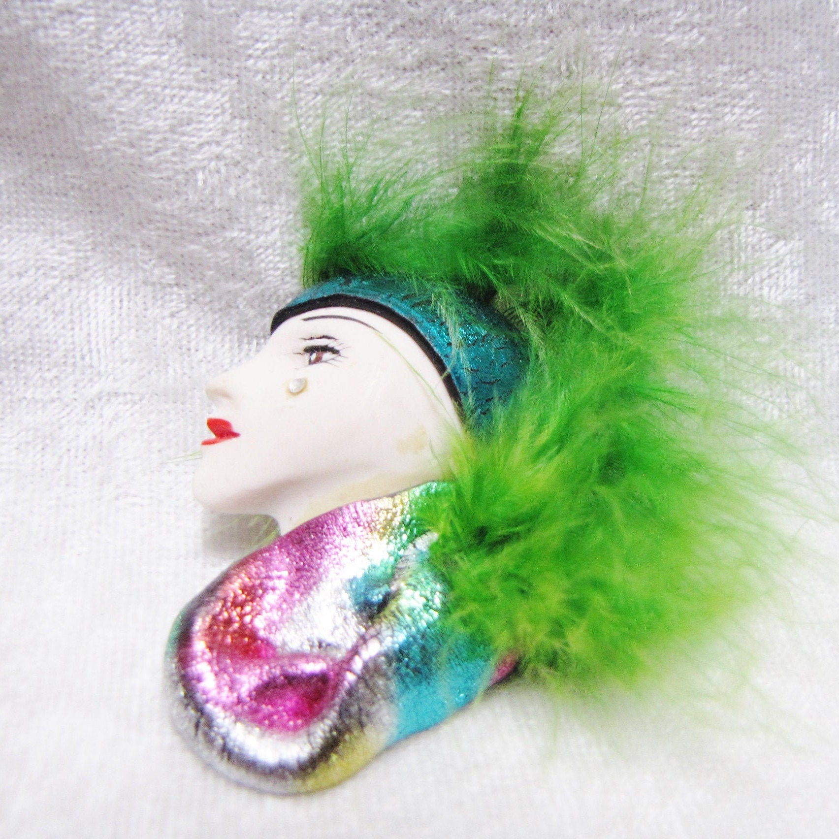 Lady Face Brooch, Fun Jewelry Flapper Pin in Lucite, 1950's Women's ...