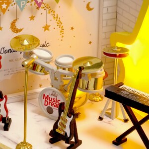 1:32 DIY Miniature Dollhouse Kit Scenery Dream Catcher Music Rock Band ...