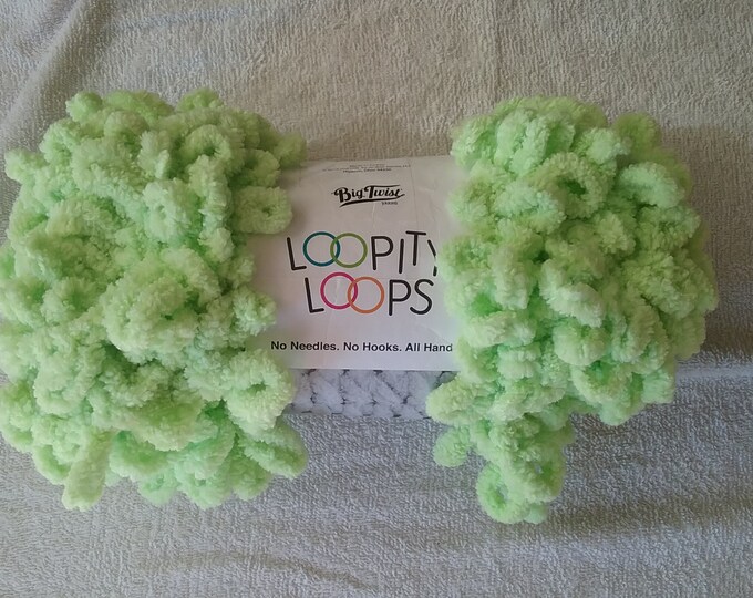 Loopity Loops Yarn Big Twist No Needles No Hooks All Hands Weight Jumbo ...