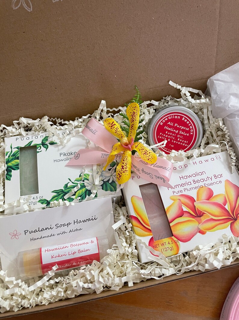 Hawaiian Flower Soap Set With Hawaiian Beeswax Salve and Lip - Etsy