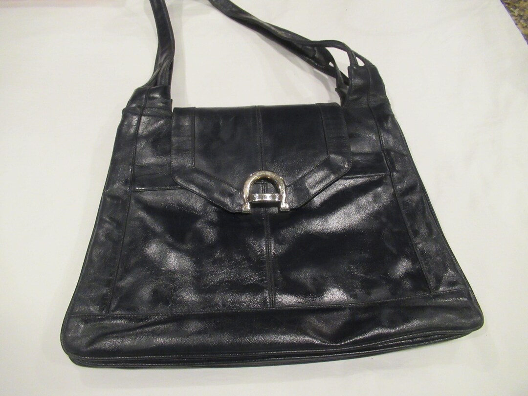 Lou Taylor Navy Blue Purse, Accordian Style, Twist-lock Closed, C ...