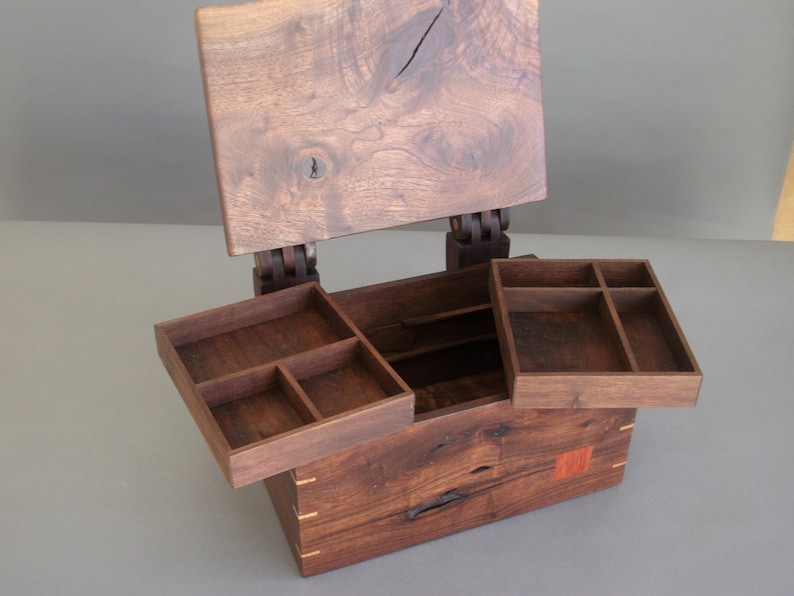Live Edge Walnut Box 2014-002 - Etsy