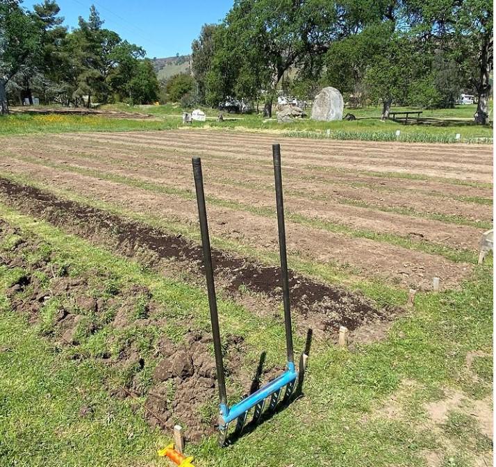 The Cultivator Treadlite Broadfork - 5 Tine - Garden Tool - Hand Tiller ...