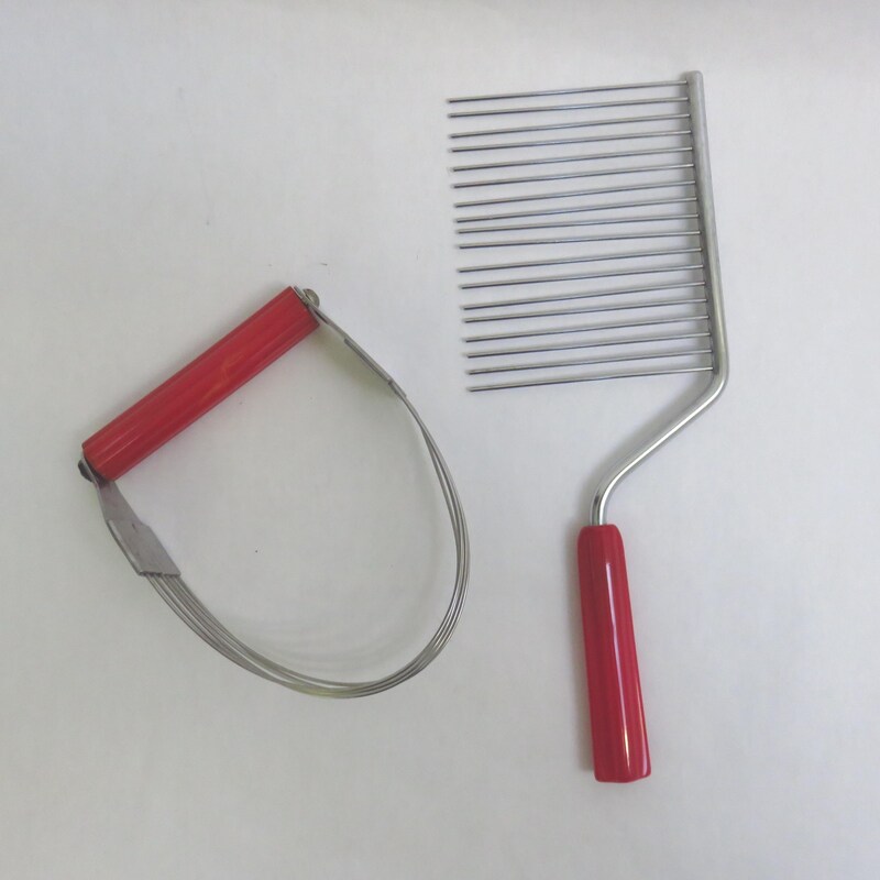 Bakelite Cake Cutter - Etsy