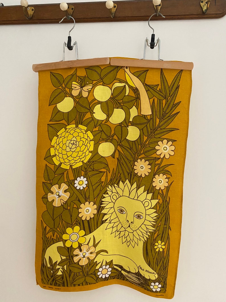 1970s Pat Albeck Design for Jonelle - Lion in the Flowers - Stunning ...