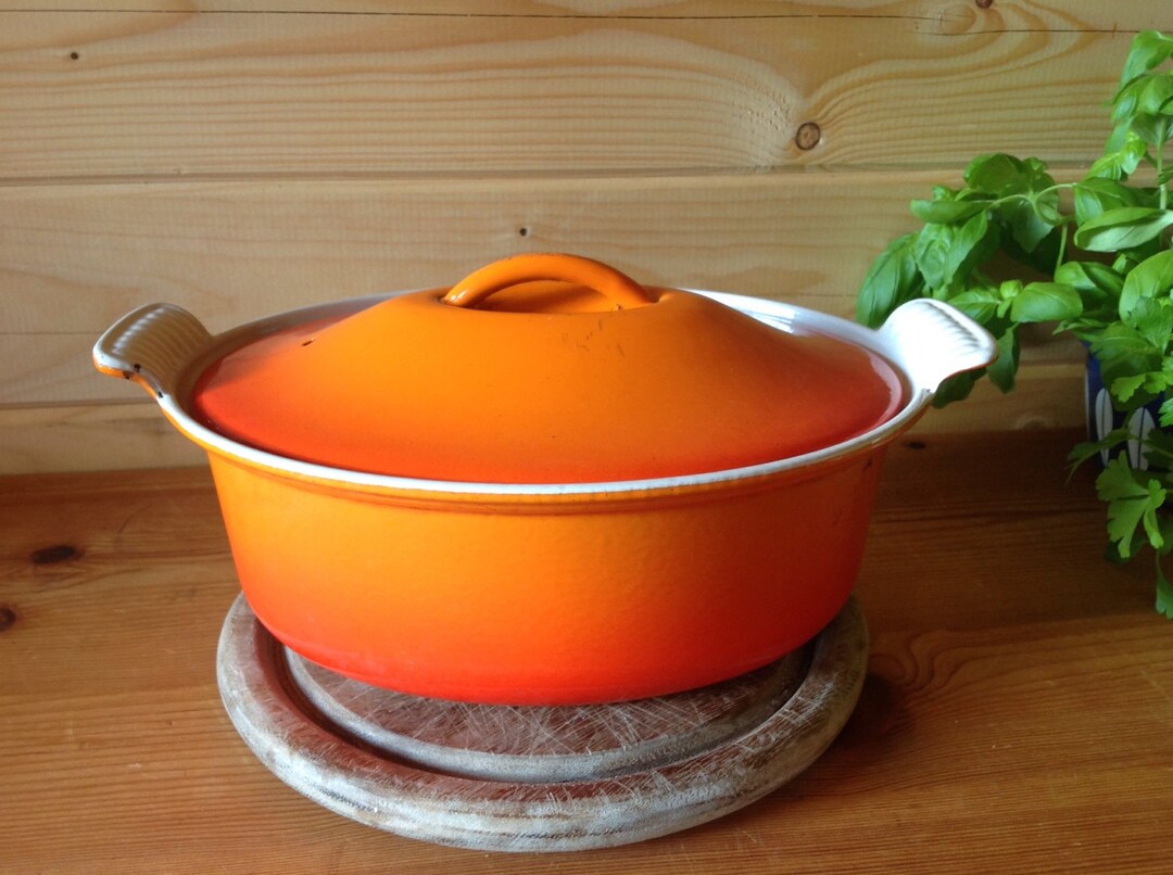 Vintage Cousances Enamelled Cast Iron Dutch Oven/ Casserole in Classic ...