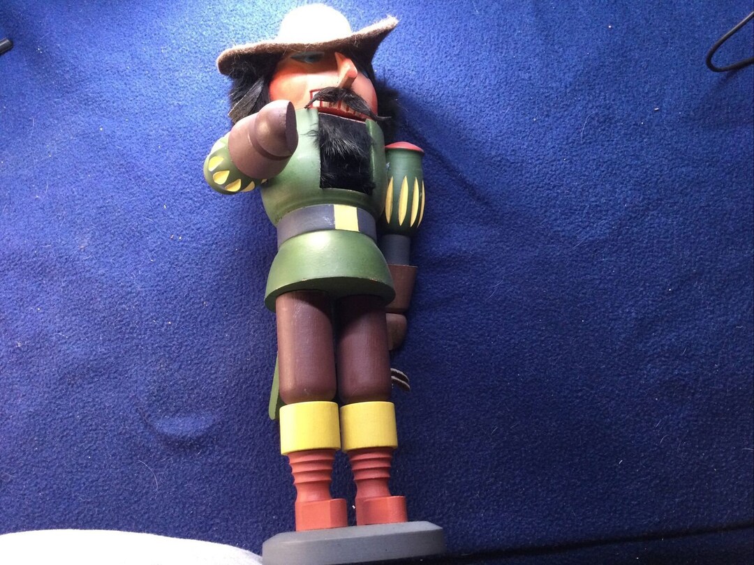 ERZGEBIRGE Nutcracker 13" Robin Hood E. Germany GDR Felt Hat and Sword ...