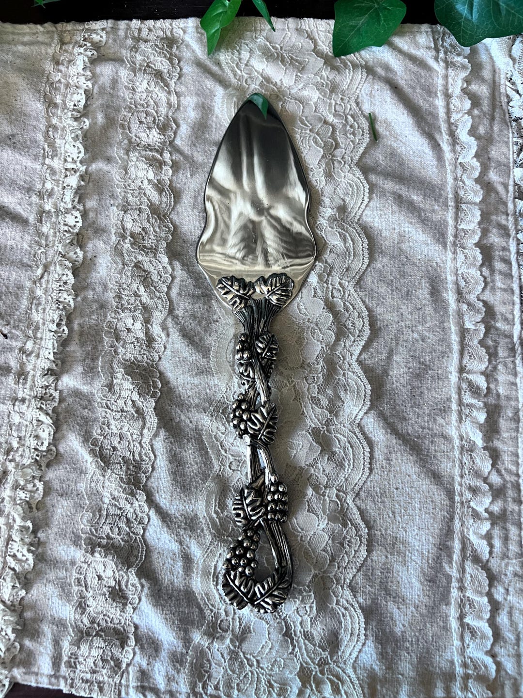 Godinger GRAPE & VINE Pie Cake Server Silver Plate 11" - Etsy