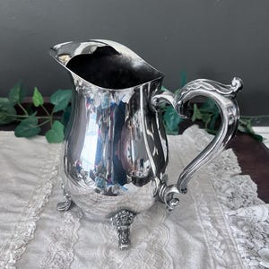 Vintage Oneida Silver Plated Water Pitcher With Ornate Handle Footed ...