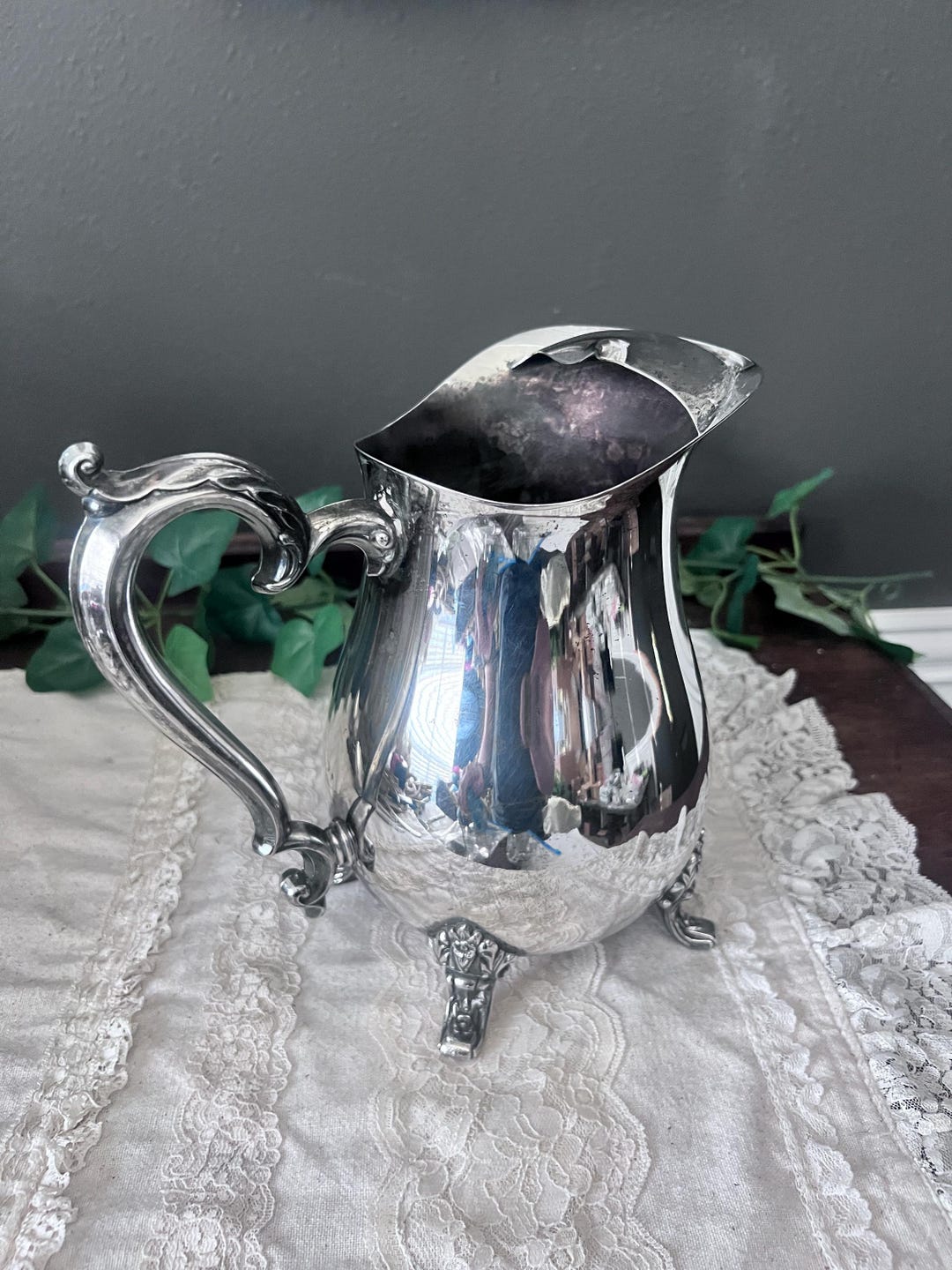 Vintage Oneida Silver Plated Water Pitcher With Ornate Handle Footed ...
