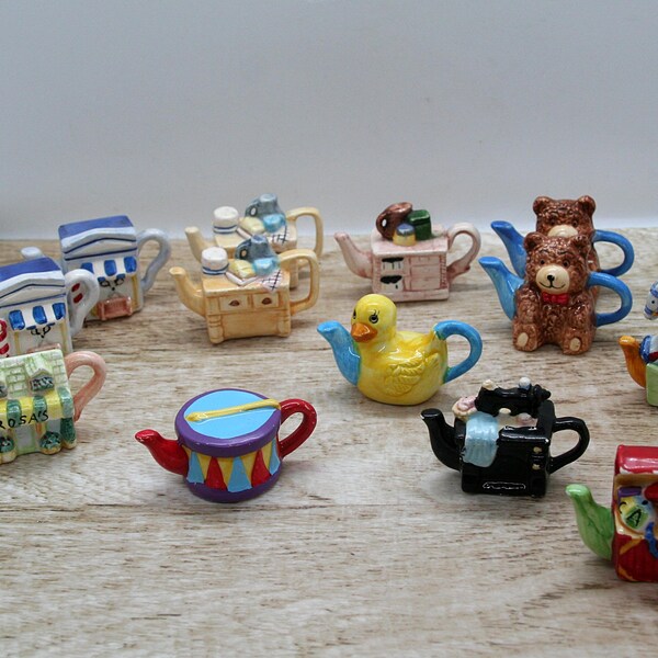 Red Rose Tea Figurines - Etsy Canada