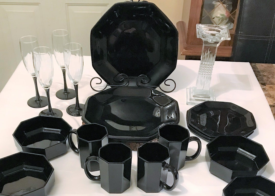 Black French Arcoroc Octime 16 Piece Dinnerware 4, 4 Piece Place ...