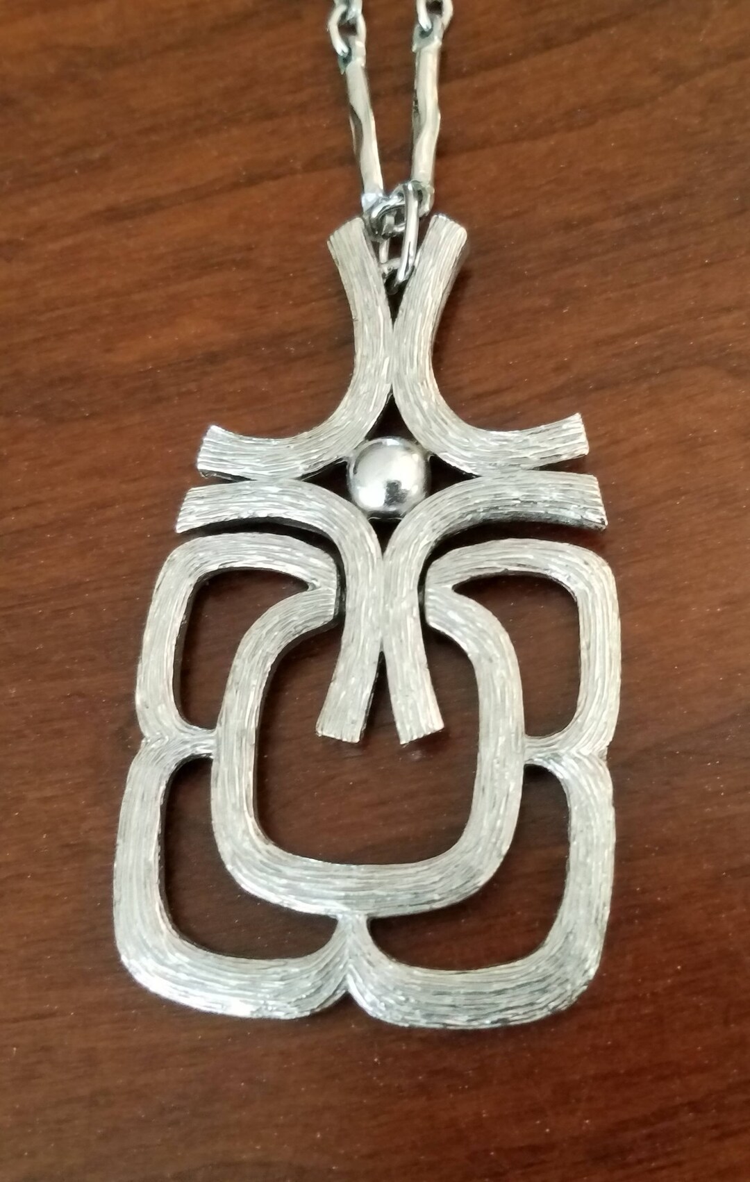 Brushed Silver AVON Articulated Pendant Necklace Bar Link Chain ...