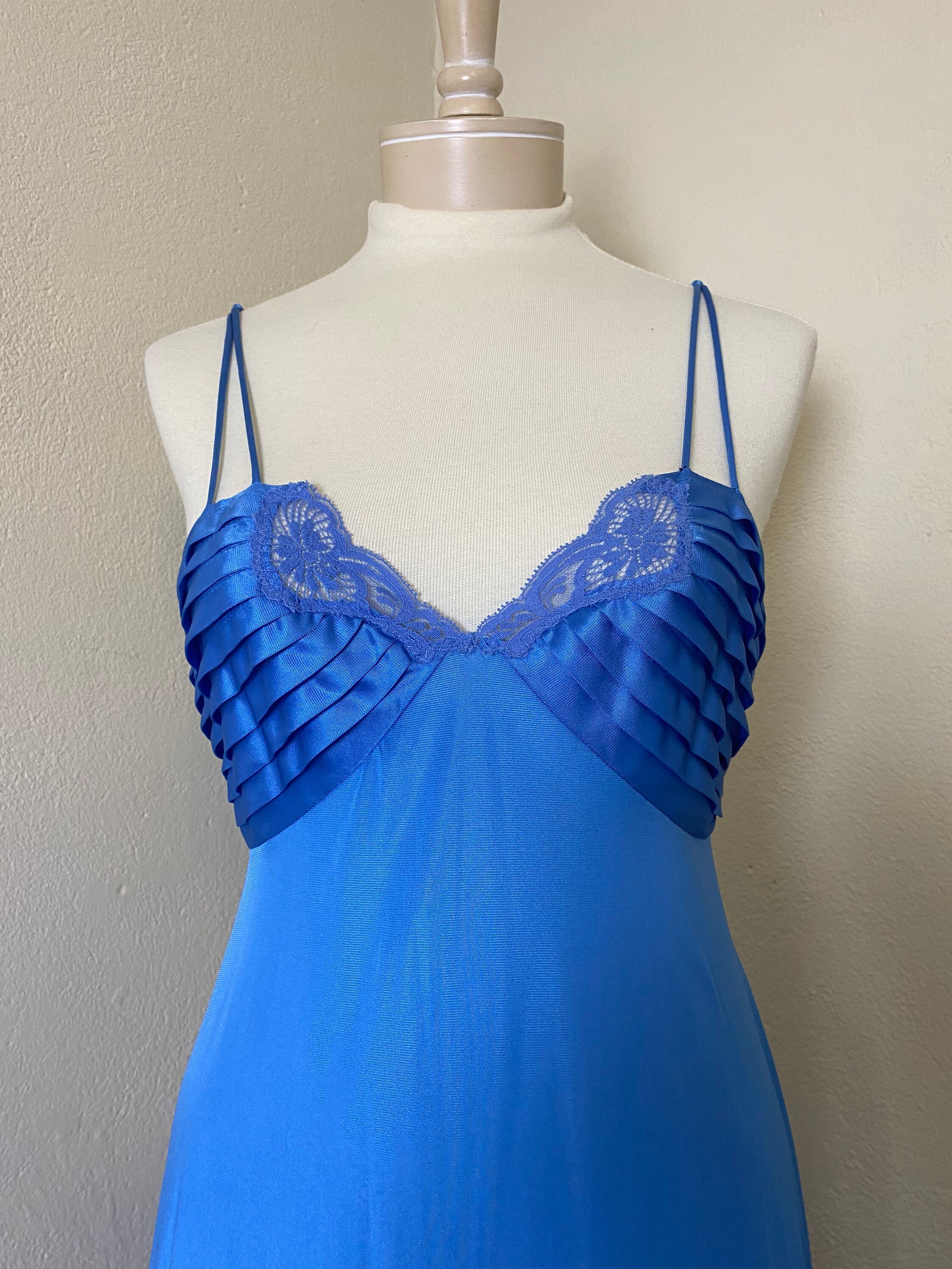 Vintage 1970's Rosa Puleo-szule Lily of France Maxi Nightgown Blue ...