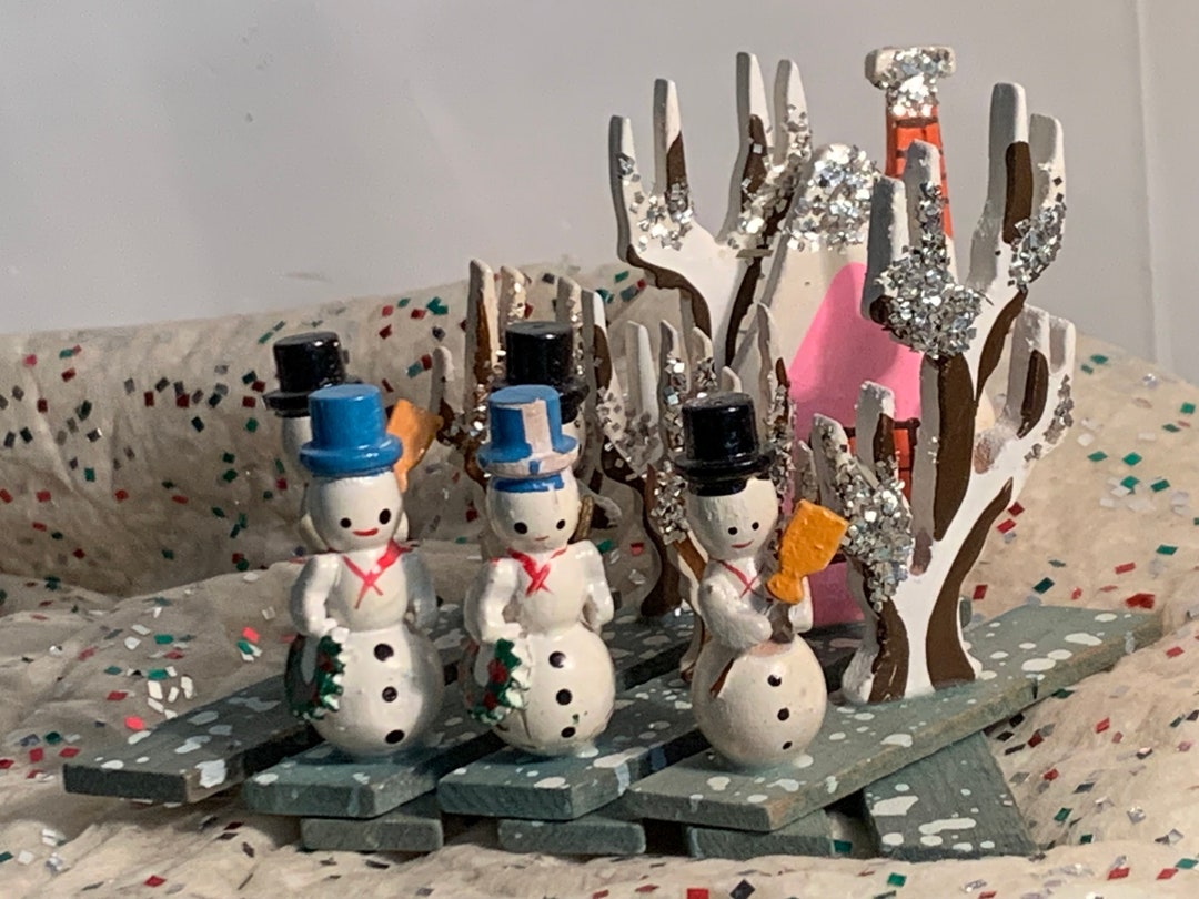 50’s FROSTY ALERT! Snowman Extension Scissor Wooden Christmas Ornament ...