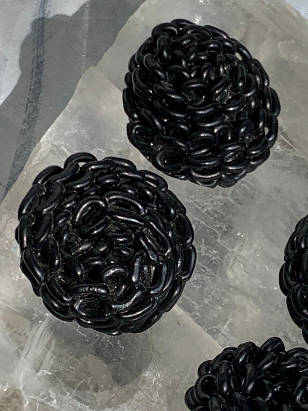 50’s Chain Link Extruded Buttons Four -1” One -3/4” Black With Set Sew ...