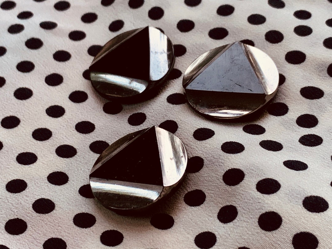 Lot Sculpted Black Glass Box Shank 1 1/16” - Etsy