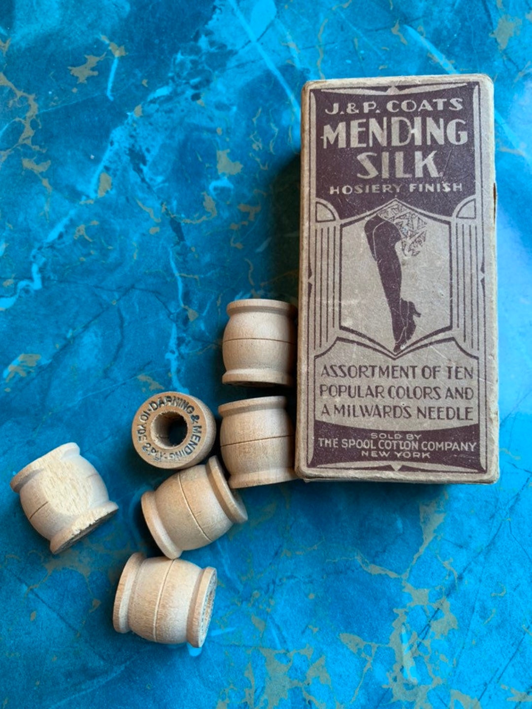 20's 30's J. & P. Coats Mending Silk Box and Wood Bobbins - Etsy España