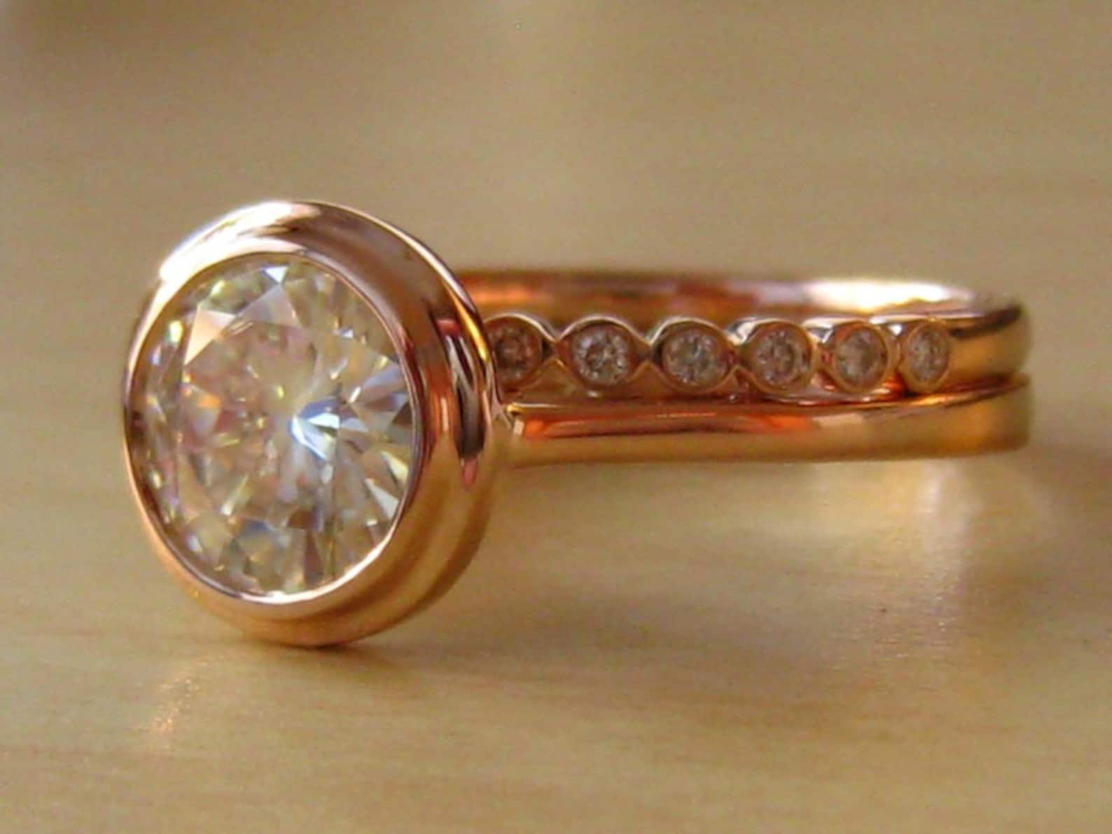 Custom Design: Bezel Wedding Set Rose Gold Engagement Ring - Etsy