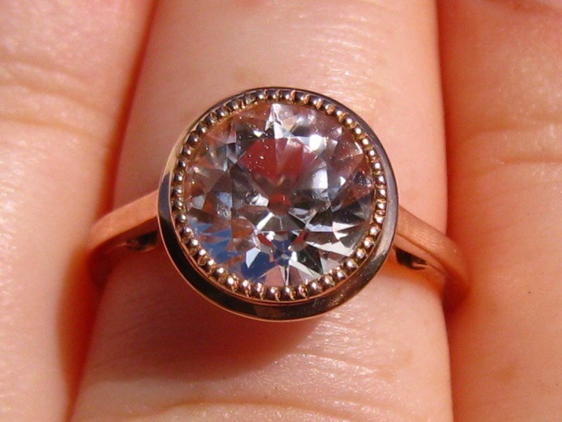 Custom Design: Swirly Bezel Ring - Etsy