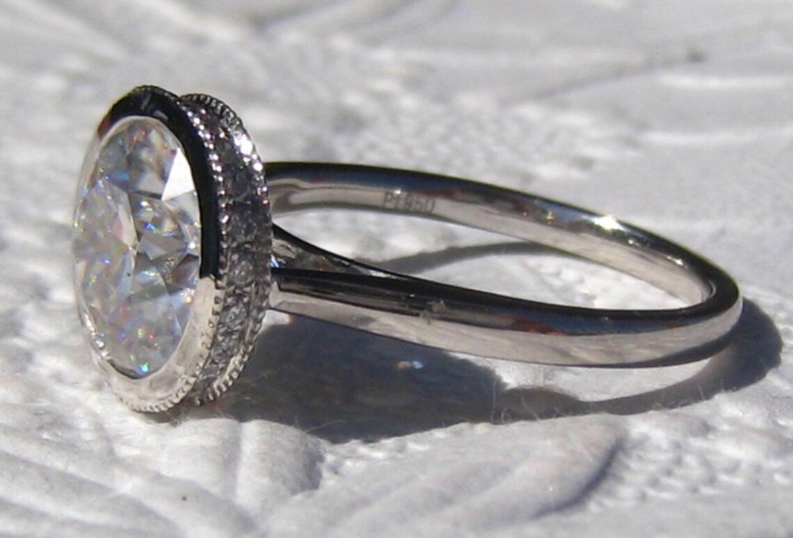 Custom Design: Bezel Solitaire Ring Mount With Diamonds - Etsy