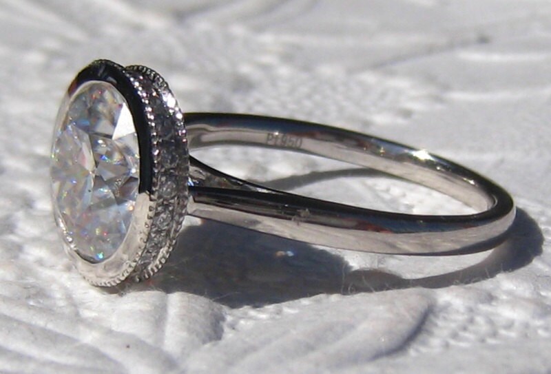 Custom Design: Bezel Solitaire Ring Mount With Diamonds - Etsy