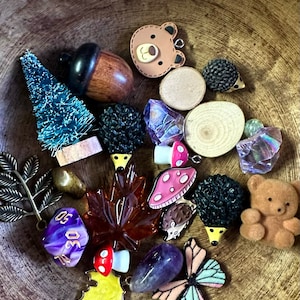 Mystery Trinket Scoop // Enchanted Forest - Etsy