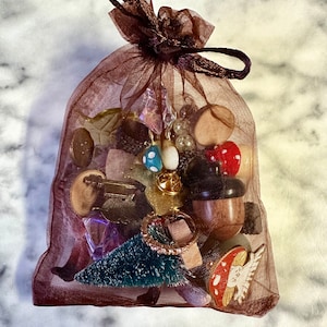 Mystery Trinket Scoop // Enchanted Forest - Etsy