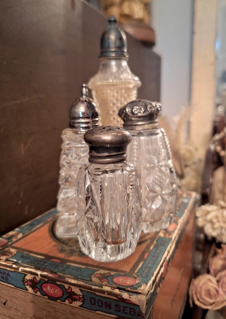 Salt-pepper Shakers- Glitter Shakers- Romantic Dining - Etsy