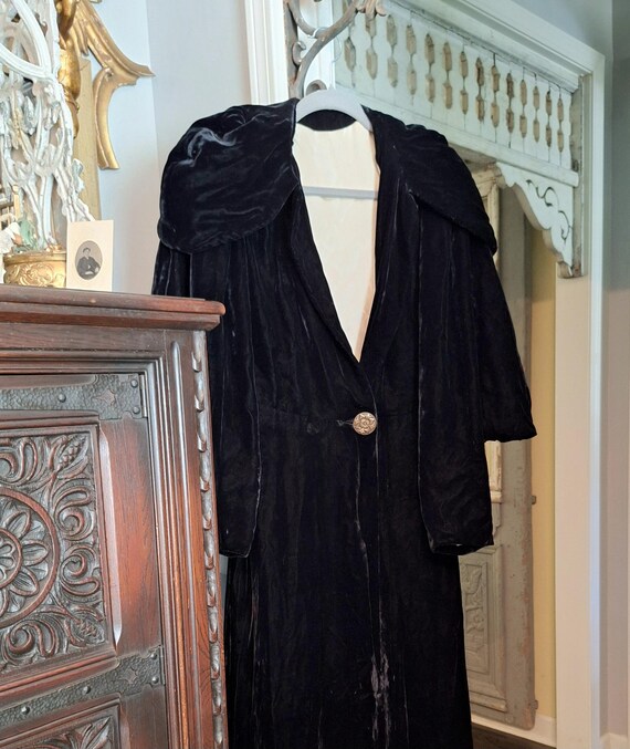 Antique Velvet Opera Coat - 1930s Black Opera Coat - … - Gem